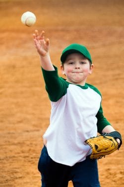 Fundamental Tips for Teaching Throwing and Catching! - Gopher PE Blog
