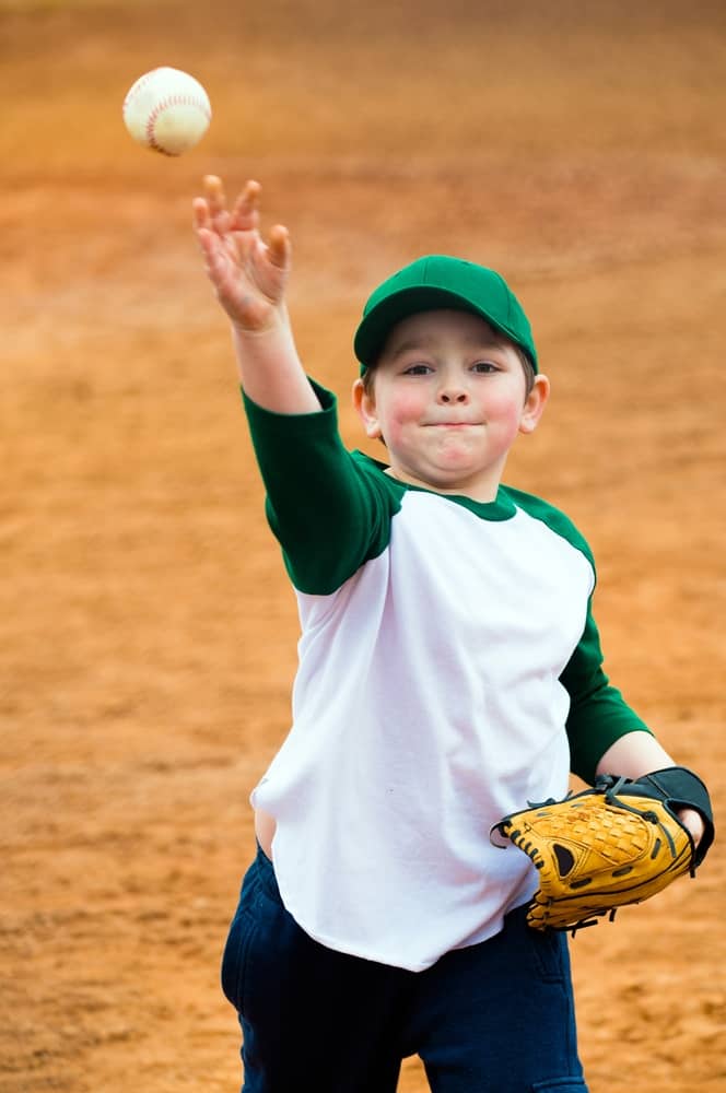 Fundamental Tips for Teaching Throwing and Catching! - Gopher PE Blog